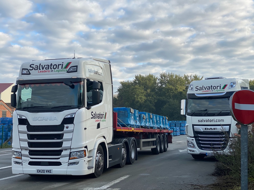 Salvatori's FORS Silver transport, flatbed, curtainsiders & tail-lift ...